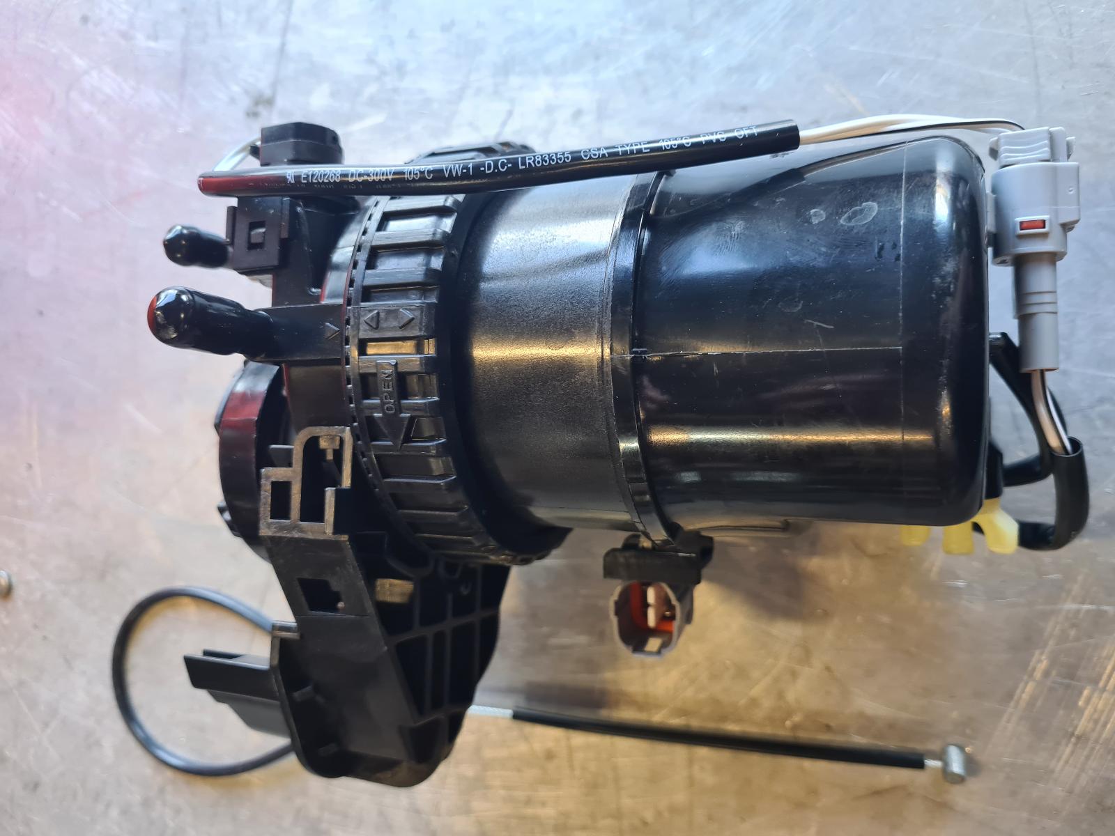 Fuel Filter Housing Hilux Toyota 2015